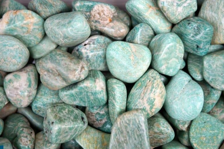 13+ Different Types of Green Rocks and Minerals (+Pics) | Earth Eclipse