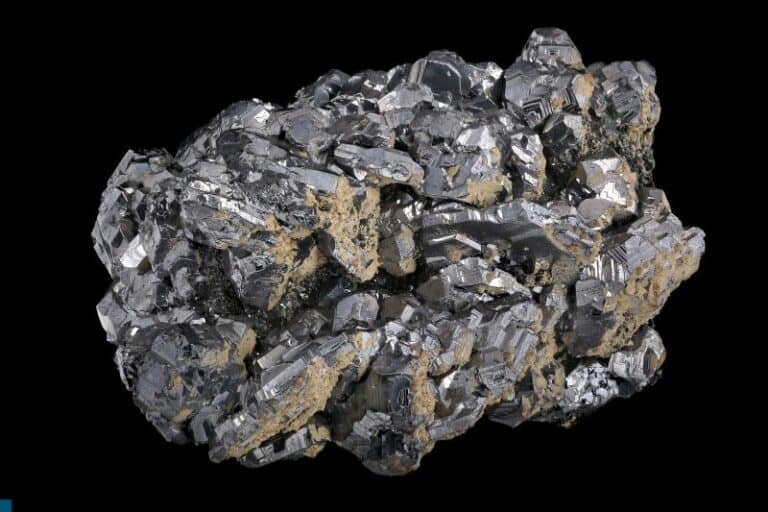 13+ Different Types of Black Rocks and Minerals (+Pics) | Earth Eclipse