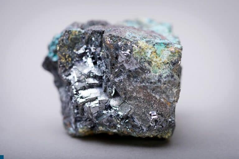 13+ Different Types of Black Rocks and Minerals (+Pics) | Earth Eclipse