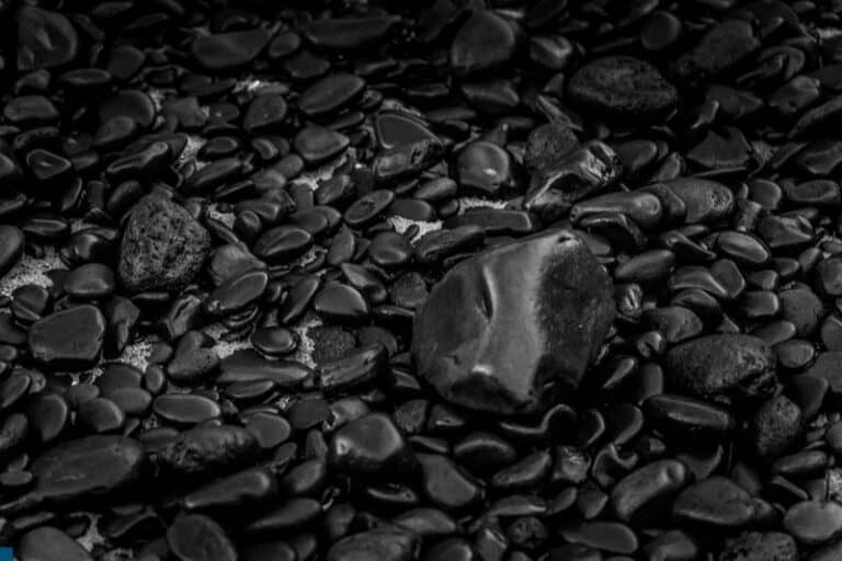13+ Different Types of Black Rocks and Minerals (+Pics) | Earth Eclipse